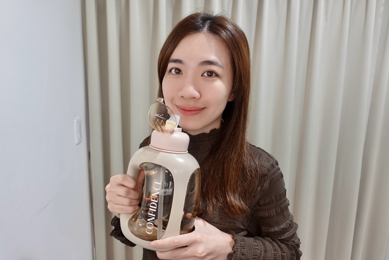 大容量水壺推薦[Oolab大容量輕便水壺1500ml]輕量好攜帶,防漏好清潔!